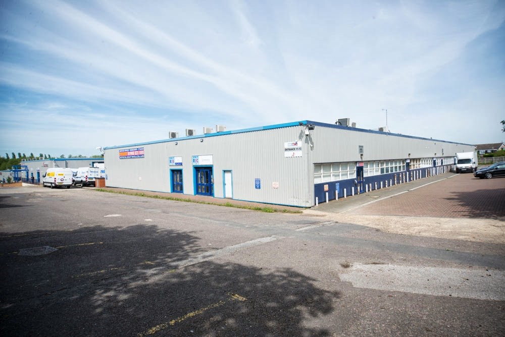 Industrial studio to rent in Bletchley, Milton Keynes.